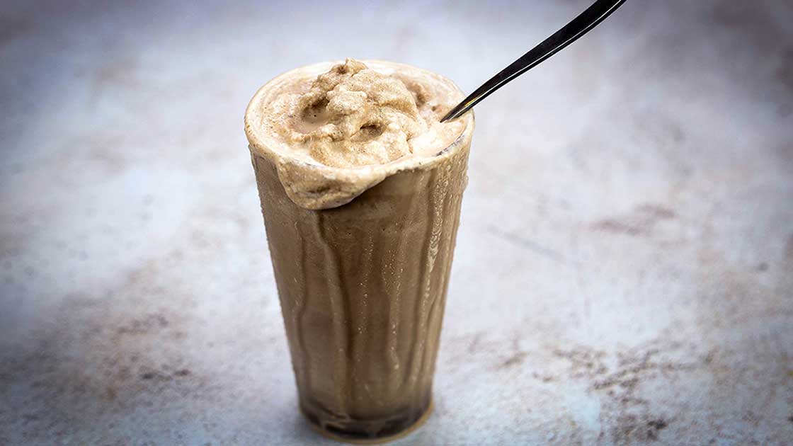 3-Ingredient Chocolate Frosty ~ Blender Recipe - The Salted Pepper