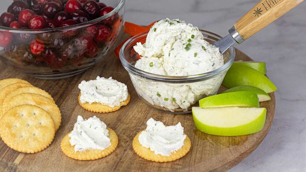 Garlic & Herb Cheese Spread - The Salted Pepper