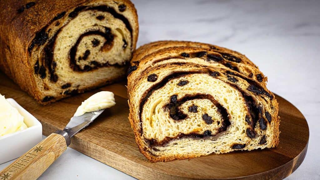 Cinnamon Raisin Bread - The Salted Pepper