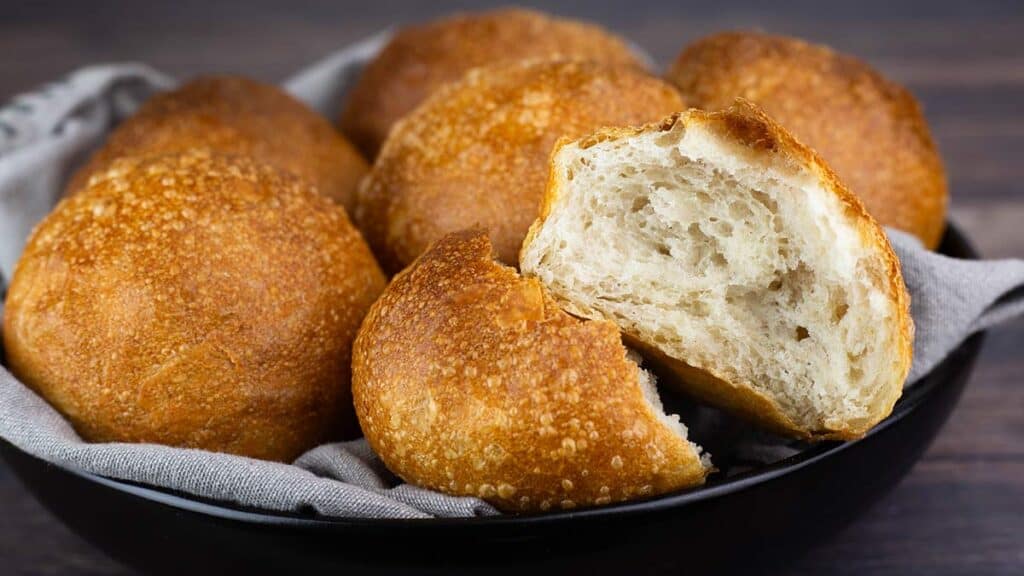 French Bread Dinner Rolls - The Salted Pepper