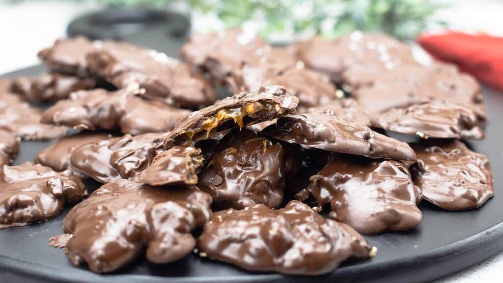 Caramel Pecan Clusters - The Salted Pepper
